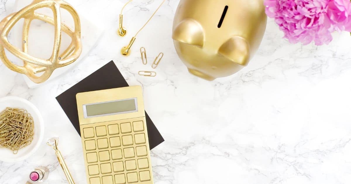 How To Stretch Your Money {24 Top Tips)